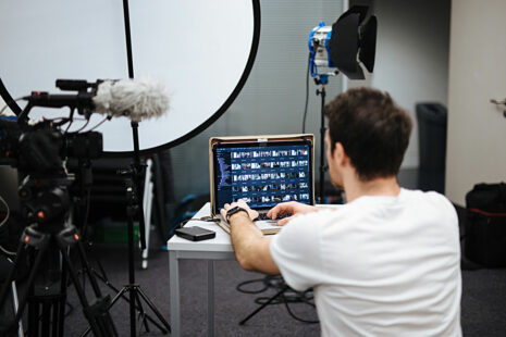 B_0321_kyno_on_set_1 - film-tv-video.de
